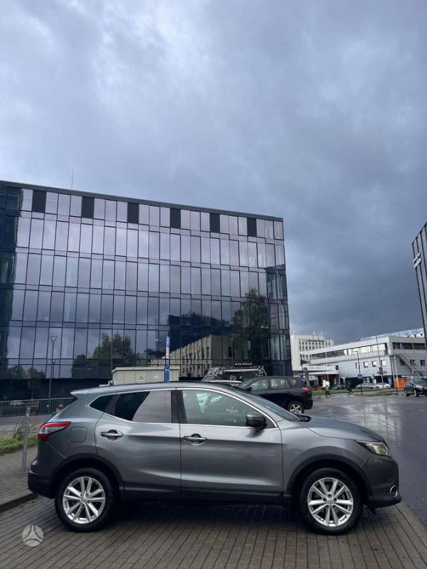 Nissan Qashqai 2014 Viļņa vietnē Pelēks Nissan Qashqai 2014 Viļņa, ar dzinēja tilpumu 1.60 L un nobraukumu 225 tūkst. km par 7139 €, foto 5 vietnē AUTOMOTO.COM.LV