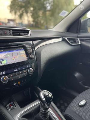 Pelēks Nissan Qashqai 2014 Viļņa, ar dzinēja tilpumu 1.60 L un nobraukumu 225 tūkst. km par 7139 €, foto 21 vietnē AUTOMOTO.COM.LV