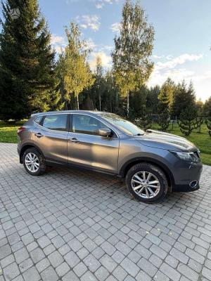 Grey Nissan Qashqai 2014 in Vilnius, with an engine capacity of 1.60 L and mileage of 110 thousand km for 10000 €, photo  on AUTOMOTO.COM.LV