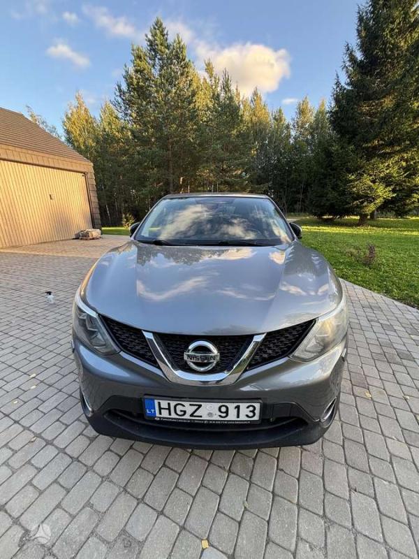 Nissan Qashqai 2014 Viļņa vietnē Pelēks Nissan Qashqai 2014 Viļņa, ar dzinēja tilpumu 1.60 L un nobraukumu 110 tūkst. km par 10000 €, foto 4 vietnē AUTOMOTO.COM.LV
