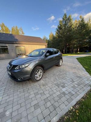 Grey Nissan Qashqai 2014 in Vilnius, with an engine capacity of 1.60 L and mileage of 110 thousand km for 10000 €, photo 12 on AUTOMOTO.COM.LV