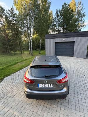 Grey Nissan Qashqai 2014 in Vilnius, with an engine capacity of 1.60 L and mileage of 110 thousand km for 10000 €, photo 13 on AUTOMOTO.COM.LV