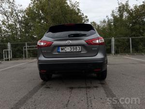Pelēks Nissan Qashqai 2014 Daugavpils, ar dzinēja tilpumu 1.50 L un nobraukumu 228 tūkst. km par 6600 €, foto 4 vietnē AUTOMOTO.COM.LV