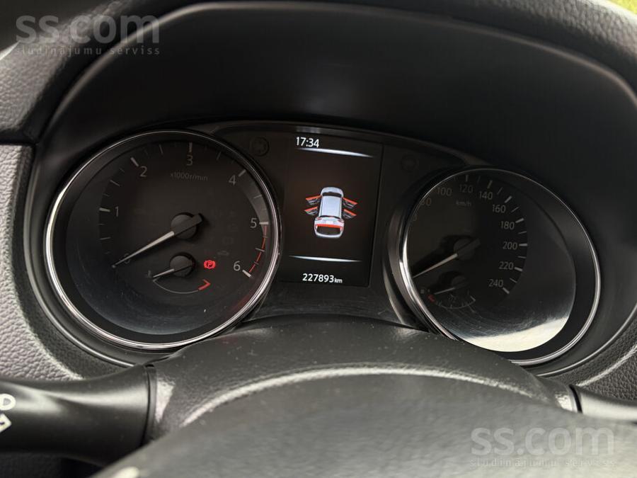 Pelēks Nissan Qashqai 2014 Daugavpils, ar dzinēja tilpumu 1.50 L un nobraukumu 228 tūkst. km par 6600 €, foto 9 vietnē AUTOMOTO.COM.LV