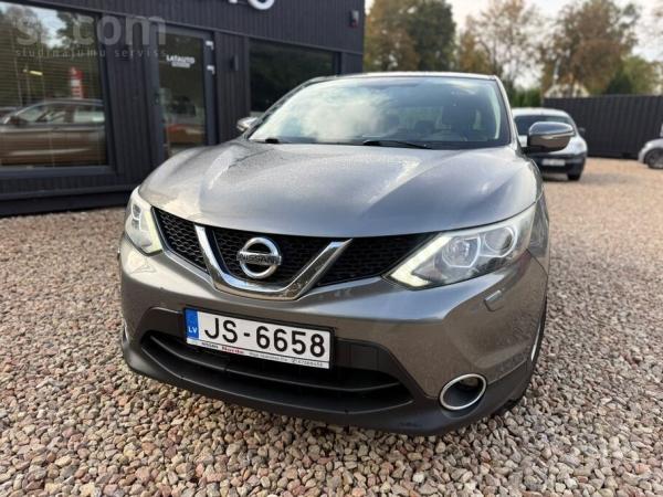 Grey Nissan Qashqai 2014 in Riga, with an engine capacity of 1.20 L and mileage of 140 thousand km for 6850 €, photo 7 on AUTOMOTO.COM.LV