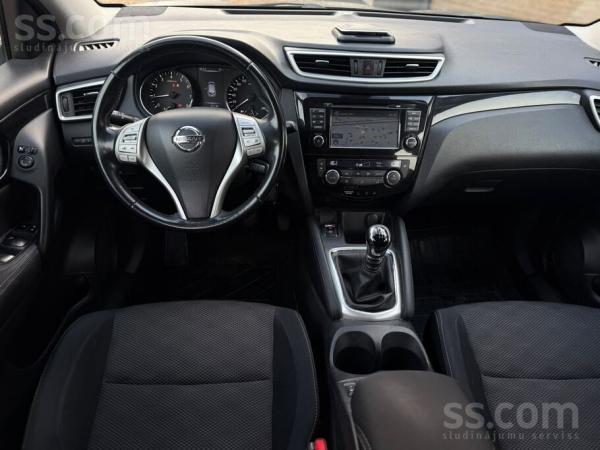 Grey Nissan Qashqai 2014 in Riga, with an engine capacity of 1.20 L and mileage of 140 thousand km for 6850 €, photo 10 on AUTOMOTO.COM.LV
