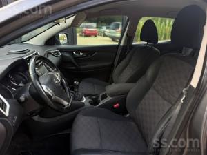 Grey Nissan Qashqai 2014 in Riga, with an engine capacity of 1.20 L and mileage of 140 thousand km for 6850 €, photo 12 on AUTOMOTO.COM.LV