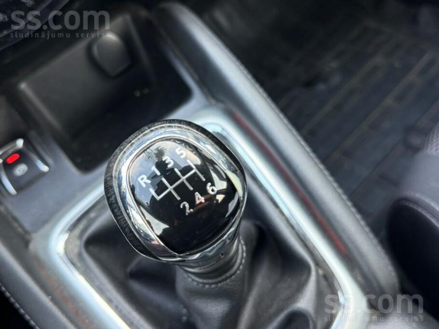 Grey Nissan Qashqai 2014 in Riga, with an engine capacity of 1.20 L and mileage of 140 thousand km for 6850 €, photo 15 on AUTOMOTO.COM.LV