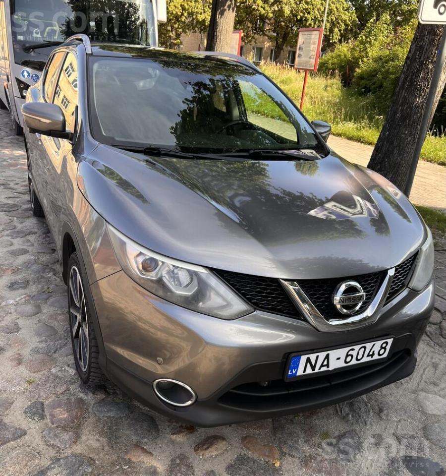 Pelēks Nissan Qashqai 2014 Jelgava, ar dzinēja tilpumu 1.60 L un nobraukumu 326 tūkst. km par 7600 €, foto 1 vietnē AUTOMOTO.COM.LV