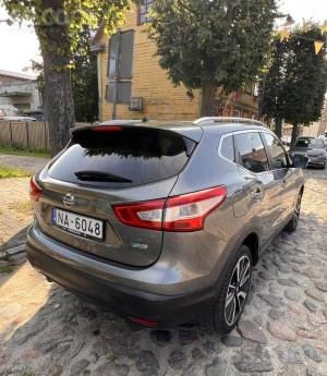 Pelēks Nissan Qashqai 2014 Jelgava, ar dzinēja tilpumu 1.60 L un nobraukumu 326 tūkst. km par 7600 €, foto 4 vietnē AUTOMOTO.COM.LV