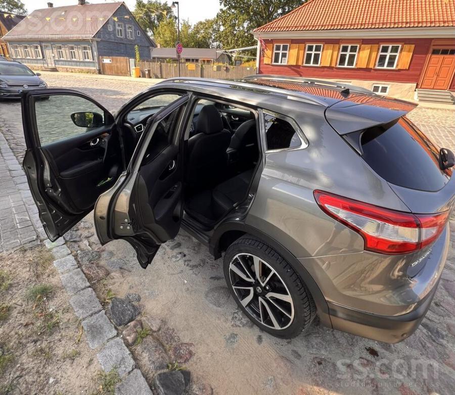 Pelēks Nissan Qashqai 2014 Jelgava, ar dzinēja tilpumu 1.60 L un nobraukumu 326 tūkst. km par 7600 €, foto 5 vietnē AUTOMOTO.COM.LV