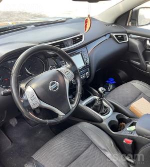 Pelēks Nissan Qashqai 2014 Jelgava, ar dzinēja tilpumu 1.60 L un nobraukumu 326 tūkst. km par 7600 €, foto 6 vietnē AUTOMOTO.COM.LV