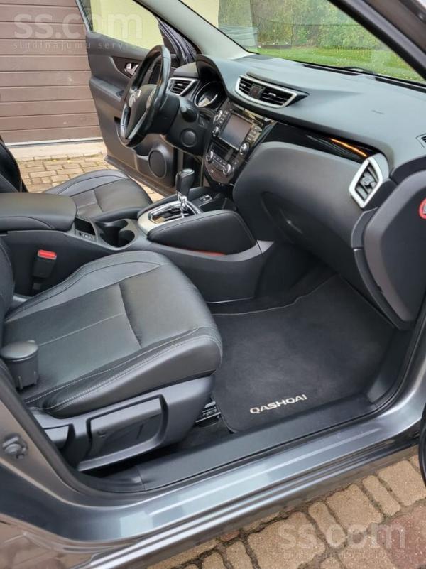 Grey Nissan Qashqai 2015 in Riga, with an engine capacity of 1.60 L and mileage of 212 thousand km for 5700 €, photo 7 on AUTOMOTO.COM.LV