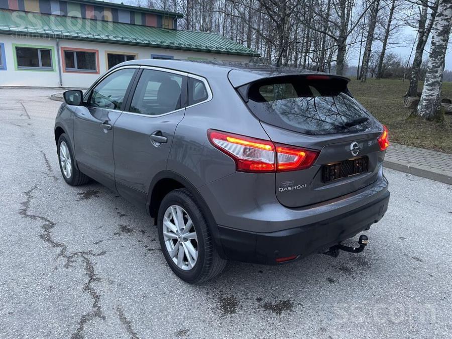 Pelēks Nissan Qashqai 2015 Cēsis, ar dzinēja tilpumu 1.50 L un nobraukumu 244 tūkst. km par 8200 €, foto 7 vietnē AUTOMOTO.COM.LV