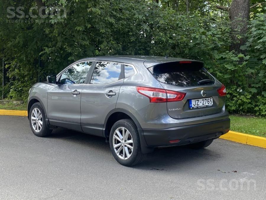 Grey Nissan Qashqai 2015 in Riga, with an engine capacity of 1.20 L and mileage of 0 thousand km for 8999 €, photo 5 on AUTOMOTO.COM.LV