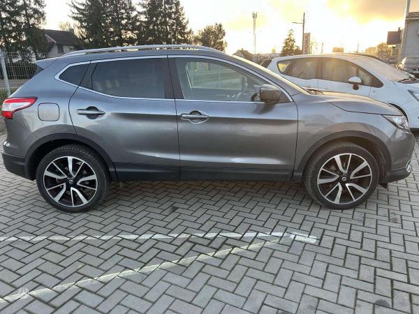 Pelēks Nissan Qashqai 2015 Tauragė, ar dzinēja tilpumu 1.20 L un nobraukumu 129 tūkst. km par 8000 €, foto 4 vietnē AUTOMOTO.COM.LV
