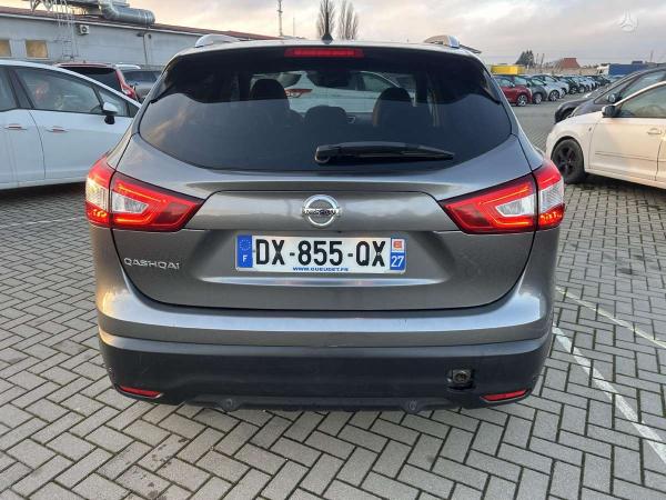 Pelēks Nissan Qashqai 2015 Tauragė, ar dzinēja tilpumu 1.20 L un nobraukumu 129 tūkst. km par 8000 €, foto 5 vietnē AUTOMOTO.COM.LV