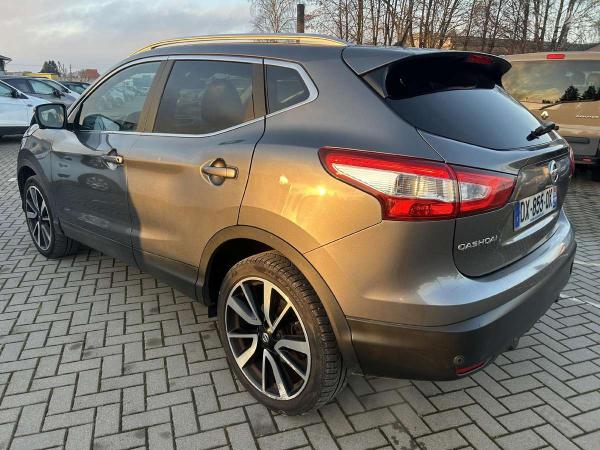 Pelēks Nissan Qashqai 2015 Tauragė, ar dzinēja tilpumu 1.20 L un nobraukumu 129 tūkst. km par 8000 €, foto 6 vietnē AUTOMOTO.COM.LV