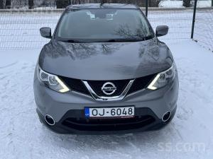 Grey Nissan Qashqai 2015 in Cesis, with an engine capacity of 1.20 L and mileage of 0 thousand km for 9990 €, photo 2 on AUTOMOTO.COM.LV