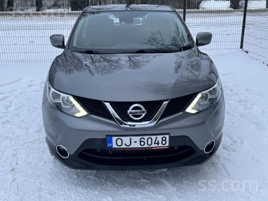 Grey Nissan Qashqai 2015 in Cesis, with an engine capacity of 1.20 L and mileage of 0 thousand km for 9990 €, photo 2 on AUTOMOTO.COM.LV