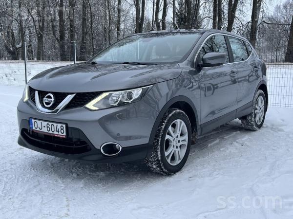 Grey Nissan Qashqai 2015 in Cesis, with an engine capacity of 1.20 L and mileage of 0 thousand km for 9990 €, photo 3 on AUTOMOTO.COM.LV