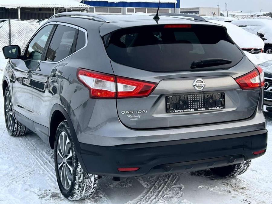 Pelēks Nissan Qashqai 2015 Kretinga, ar dzinēja tilpumu 1.20 L un nobraukumu 150 tūkst. km par 7450 €, foto 8 vietnē AUTOMOTO.COM.LV