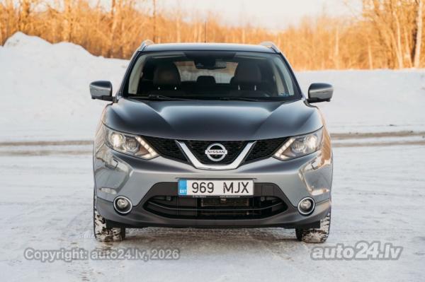 Grey Nissan Qashqai 2015 in Tallinn, with an engine capacity of 1.20 L and mileage of 165 thousand km for 8990 €, photo 2 on AUTOMOTO.COM.LV