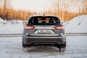 Grey Nissan Qashqai 2015 in Tallinn, with an engine capacity of 1.20 L and mileage of 165 thousand km for 8990 €, photo 5 on AUTOMOTO.COM.LV