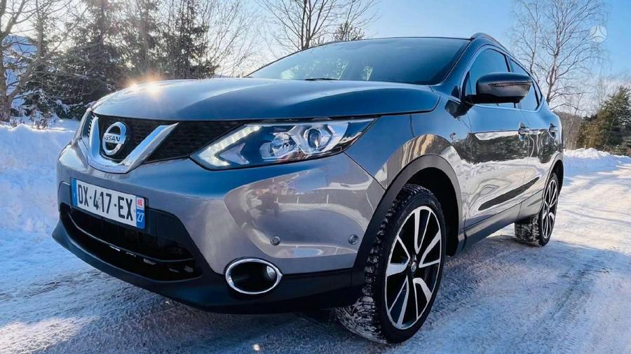 Pelēks Nissan Qashqai 2015 Panevēža, ar dzinēja tilpumu 1.60 L un nobraukumu 228 tūkst. km par 8400 €, foto 1 vietnē AUTOMOTO.COM.LV