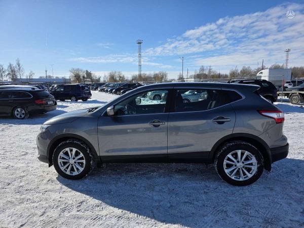 Pelēks Nissan Qashqai 2015 Marijampole, ar dzinēja tilpumu 1.46 L un nobraukumu 157 tūkst. km par 8250 €, foto 3 vietnē AUTOMOTO.COM.LV