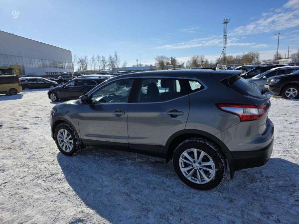 Pelēks Nissan Qashqai 2015 Marijampole, ar dzinēja tilpumu 1.46 L un nobraukumu 157 tūkst. km par 8250 €, foto 4 vietnē AUTOMOTO.COM.LV