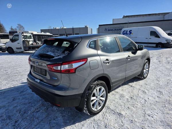 Pelēks Nissan Qashqai 2015 Marijampole, ar dzinēja tilpumu 1.46 L un nobraukumu 157 tūkst. km par 8250 €, foto 8 vietnē AUTOMOTO.COM.LV
