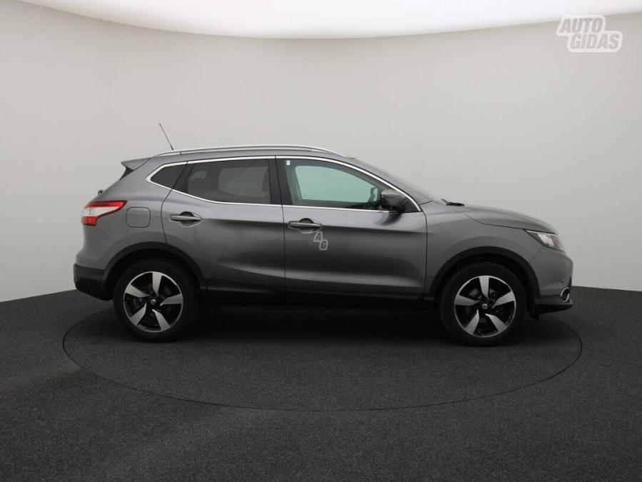 Pelēks Nissan Qashqai 2015 Viļņa, ar dzinēja tilpumu 1.60 L un nobraukumu 148 tūkst. km par 10999 €, foto 9 vietnē AUTOMOTO.COM.LV