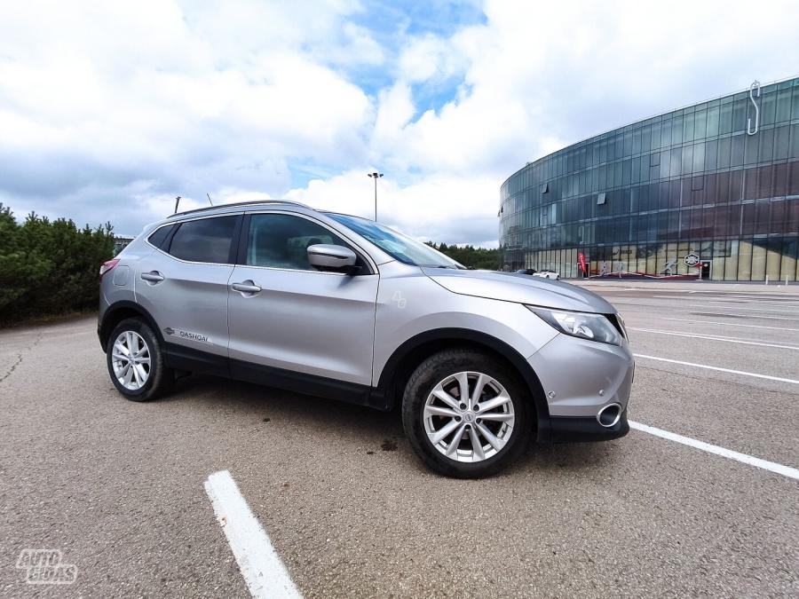 Pelēks Nissan Qashqai 2015 Šauļi, ar dzinēja tilpumu 1.20 L un nobraukumu 137 tūkst. km par 7900 €, foto 4 vietnē AUTOMOTO.COM.LV
