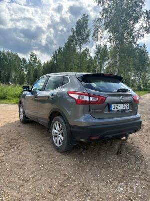 Grey Nissan Qashqai 2015 in Riga, with an engine capacity of 1.50 L and mileage of 98 thousand km for 8000 €, photo 5 on AUTOMOTO.COM.LV