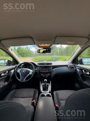 Grey Nissan Qashqai 2015 in Riga, with an engine capacity of 1.50 L and mileage of 98 thousand km for 8000 €, photo 6 on AUTOMOTO.COM.LV