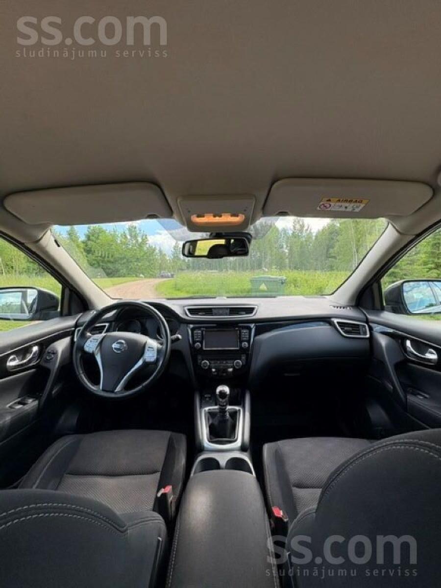Grey Nissan Qashqai 2015 in Riga, with an engine capacity of 1.50 L and mileage of 98 thousand km for 8000 €, photo 6 on AUTOMOTO.COM.LV