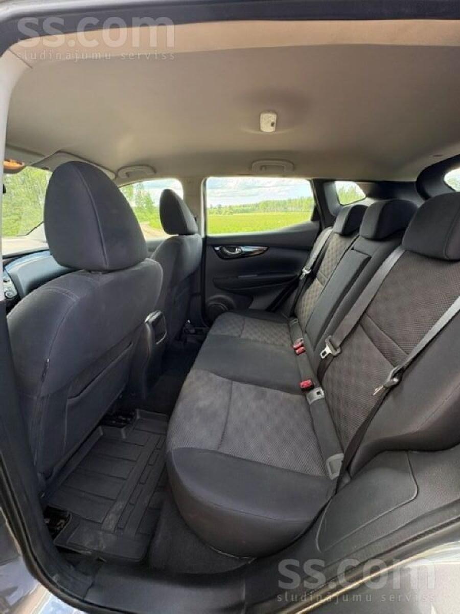 Grey Nissan Qashqai 2015 in Riga, with an engine capacity of 1.50 L and mileage of 98 thousand km for 8000 €, photo 7 on AUTOMOTO.COM.LV