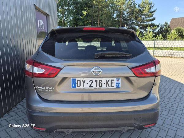 Grey Nissan Qashqai 2015 in Taurage, with an engine capacity of 1.20 L and mileage of 122 thousand km for 5400 €, photo 5 on AUTOMOTO.COM.LV