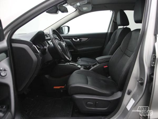 Grey Nissan Qashqai 2015 in Vilnius, with an engine capacity of 1.20 L and mileage of 154 thousand km for 11299 €, photo 4 on AUTOMOTO.COM.LV