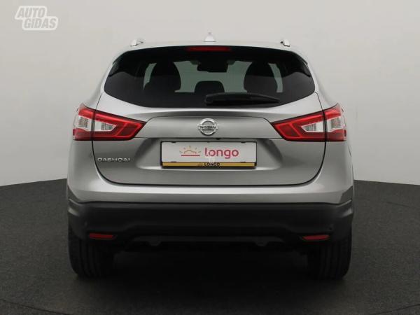 Grey Nissan Qashqai 2015 in Vilnius, with an engine capacity of 1.20 L and mileage of 154 thousand km for 11299 €, photo 5 on AUTOMOTO.COM.LV