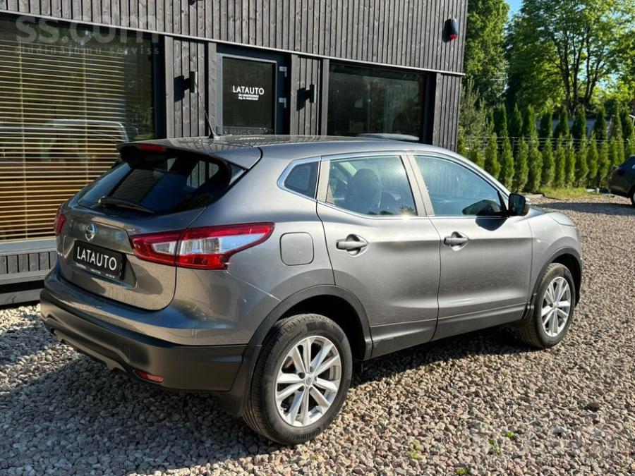 Pelēks Nissan Qashqai 2015 Rīga, ar dzinēja tilpumu 1.20 L un nobraukumu 65 tūkst. km par 6800 €, foto 4 vietnē AUTOMOTO.COM.LV