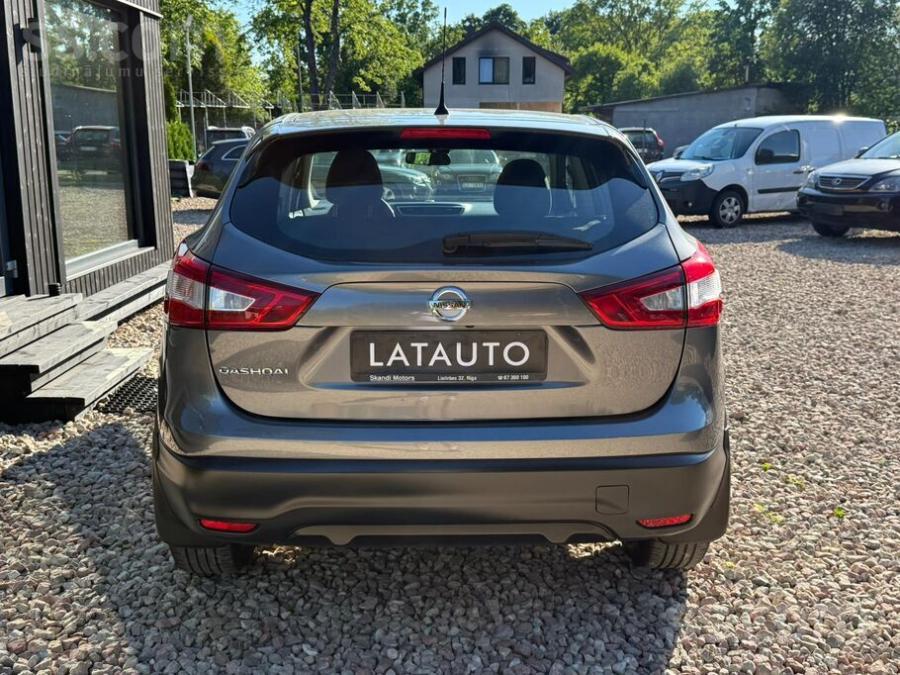 Pelēks Nissan Qashqai 2015 Rīga, ar dzinēja tilpumu 1.20 L un nobraukumu 65 tūkst. km par 6800 €, foto 6 vietnē AUTOMOTO.COM.LV