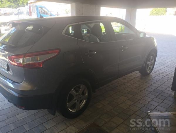 Pelēks Nissan Qashqai 2015 Rīga, ar dzinēja tilpumu 1.20 L un nobraukumu 121 tūkst. km par 8400 €, foto 2 vietnē AUTOMOTO.COM.LV