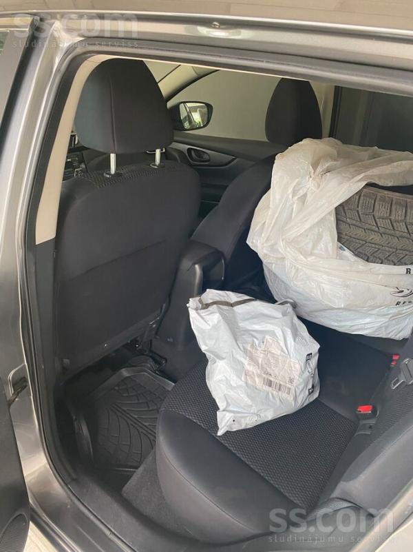 Pelēks Nissan Qashqai 2015 Rīga, ar dzinēja tilpumu 1.20 L un nobraukumu 121 tūkst. km par 8400 €, foto 9 vietnē AUTOMOTO.COM.LV