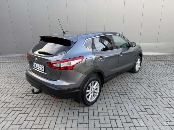 Pelēks Nissan Qashqai 2015 Kauņa, ar dzinēja tilpumu 1.60 L un nobraukumu 254 tūkst. km par 6300 €, foto 4 vietnē AUTOMOTO.COM.LV