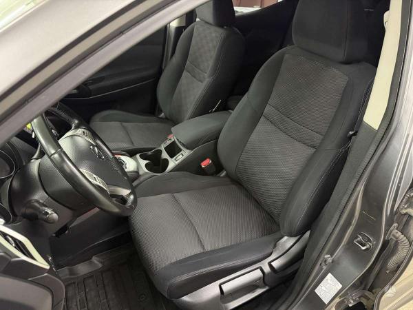 Pelēks Nissan Qashqai 2015 Kauņa, ar dzinēja tilpumu 1.60 L un nobraukumu 254 tūkst. km par 6300 €, foto 9 vietnē AUTOMOTO.COM.LV