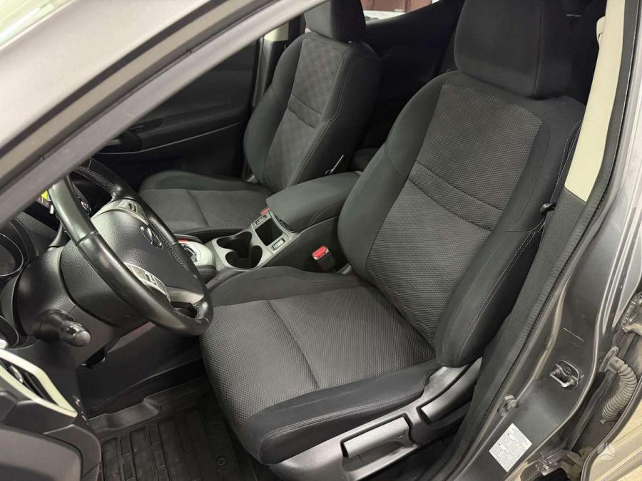 Pelēks Nissan Qashqai 2015 Kauņa, ar dzinēja tilpumu 1.60 L un nobraukumu 254 tūkst. km par 6300 €, foto 10 vietnē AUTOMOTO.COM.LV