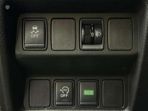 Pelēks Nissan Qashqai 2015 Kauņa, ar dzinēja tilpumu 1.60 L un nobraukumu 254 tūkst. km par 6300 €, foto 17 vietnē AUTOMOTO.COM.LV