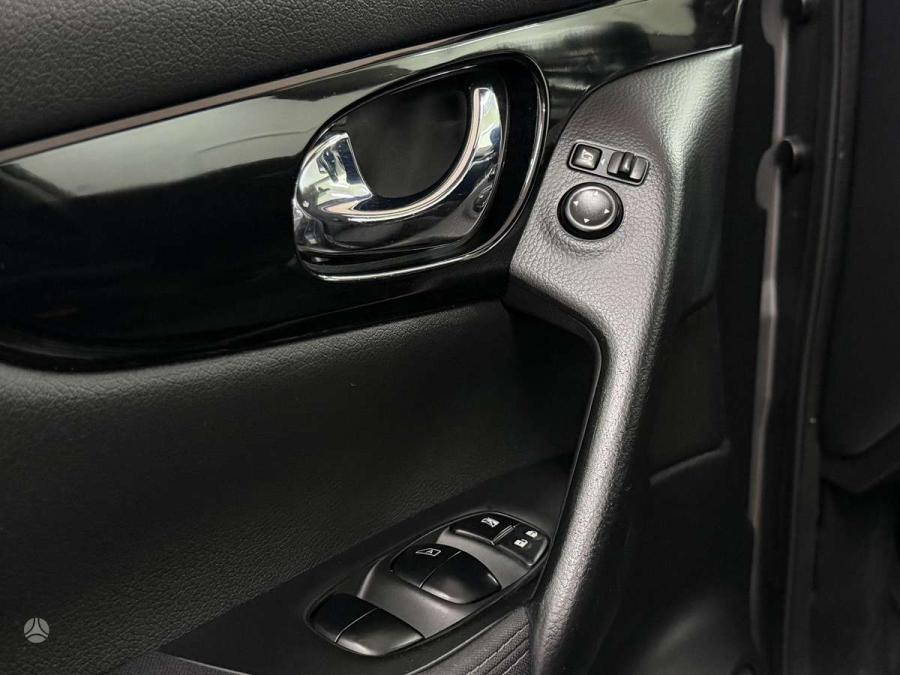 Pelēks Nissan Qashqai 2015 Kauņa, ar dzinēja tilpumu 1.60 L un nobraukumu 254 tūkst. km par 6300 €, foto 18 vietnē AUTOMOTO.COM.LV
